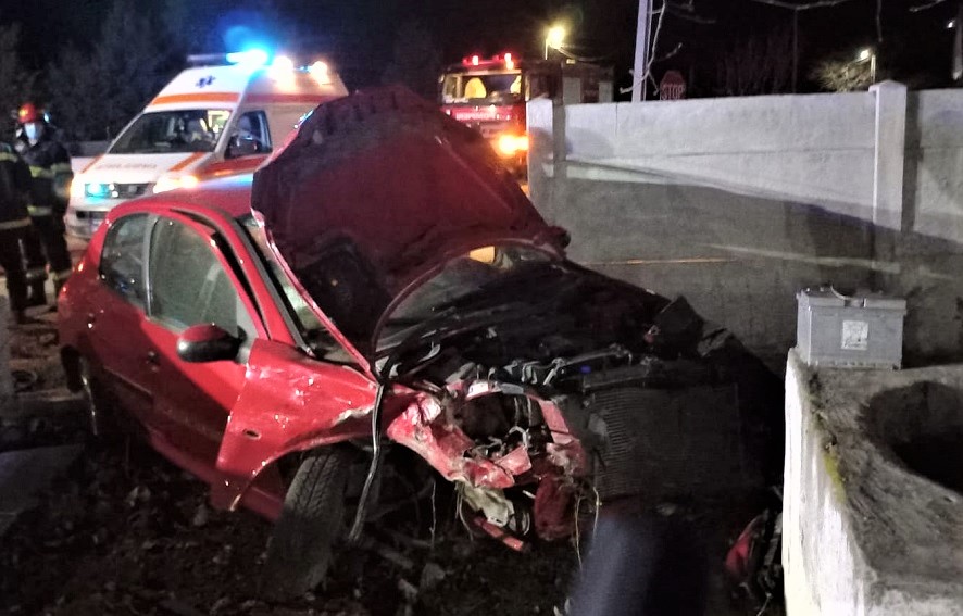 Mehedinți: Accident rutier în Jiana, la Cioroboreni - patru persoane au ...